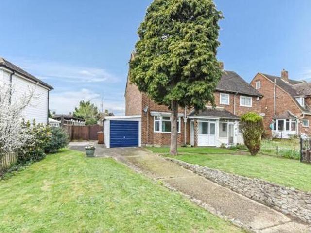 3 Bedroom Semi detached House For Sale In Hoo, Rochester