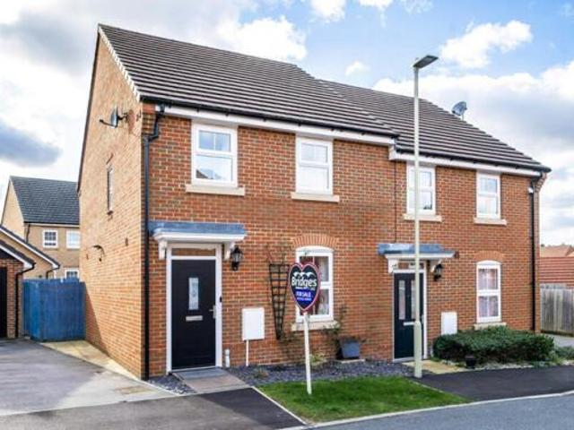 3 Bedroom Semi detached House For Sale In Hook, Hampshire