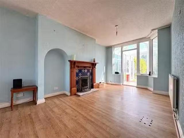 3 Bedroom Semi Detached House For Sale In Hobs Moat Road, Soli.