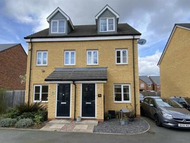 3 Bedroom Semi detached House For Sale In Holbrooks