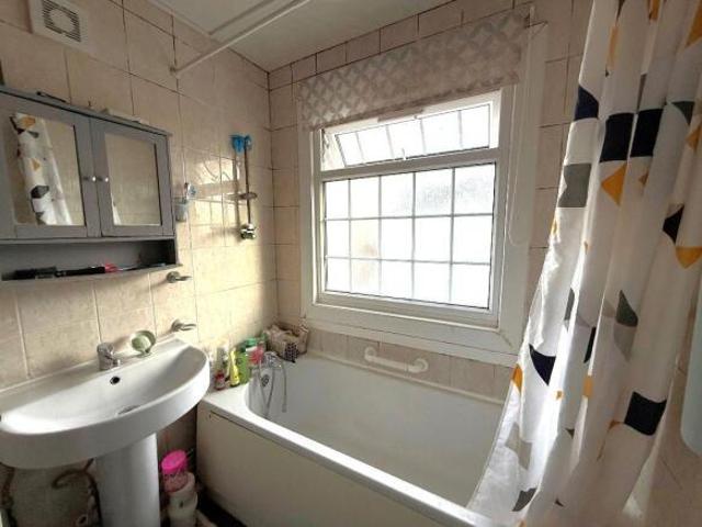 3 bedroom semi detached house for sale in Holland Road, Biscot, Luton, Bedfordshire, LU3 1JJ, LU3