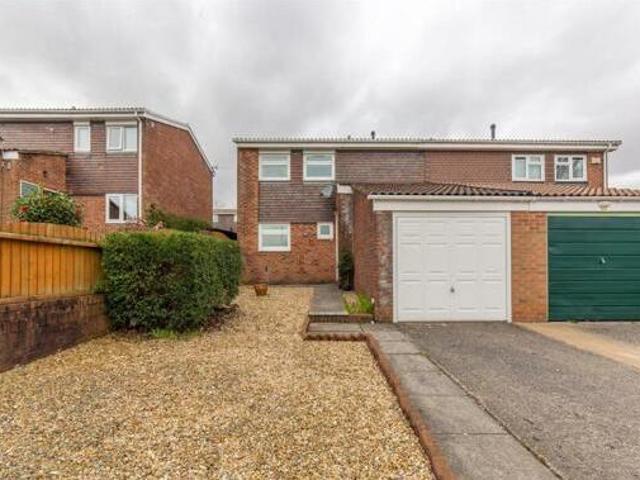3 Bedroom Semi detached House For Sale In Hollybush