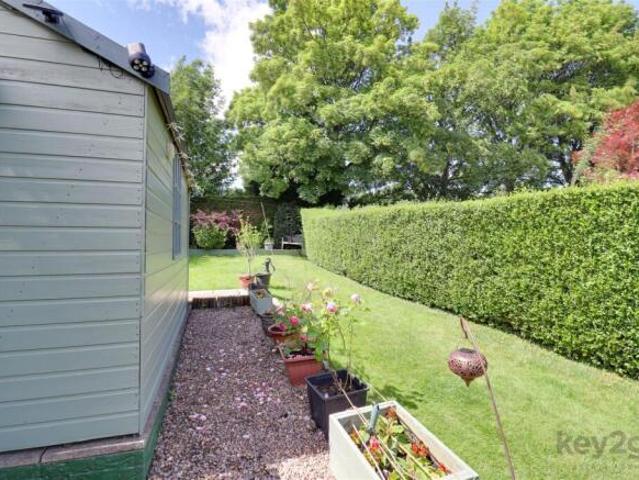 3 bedroom semi detached house for sale in Hollybank Crescent, Sheffield, S12