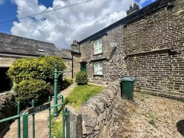 3 bedroom semi detached house for sale in Holme Bank, Tyersal.