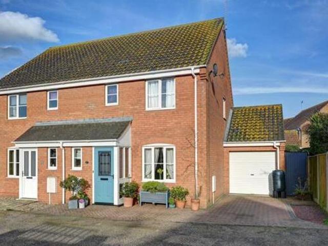 3 Bedroom Semi detached House For Sale In Hopton