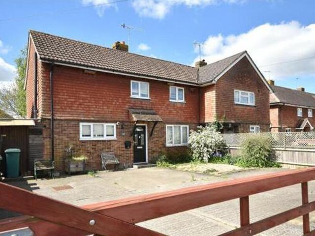 3 Bedroom Semi detached House For Sale In Horley, Surrey