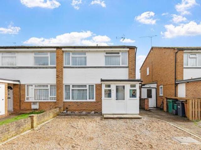 3 Bedroom Semi detached House For Sale In Horley, Surrey