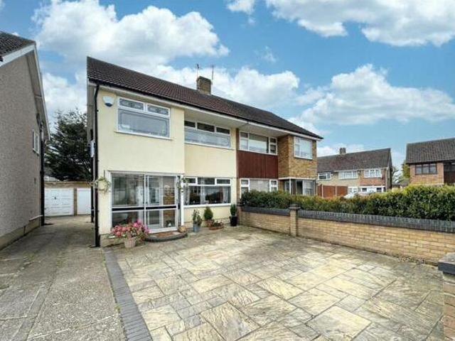 3 Bedroom Semi detached House For Sale In Hornchurch