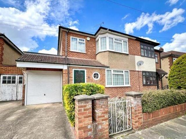 3 Bedroom Semi detached House For Sale In Hornchurch
