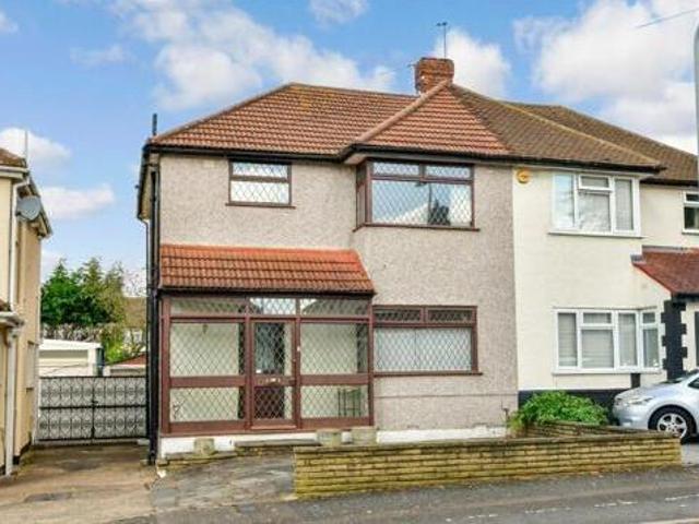 3 Bedroom Semi detached House For Sale In Hornchurch
