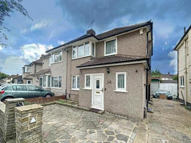 3 Bedroom Semi detached House For Sale In Hornchurch