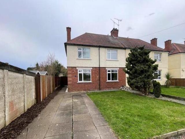 3 Bedroom Semi detached House For Sale In Horninglow, Burton on trent