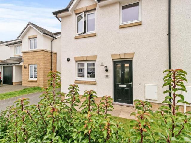 3 bedroom semi detached house for sale in Horsleyhill, East Kilbride, G75