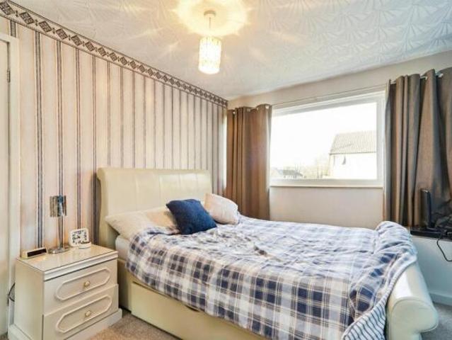 3 bedroom semi detached house for sale in Hough End Close, Leeds, LS13