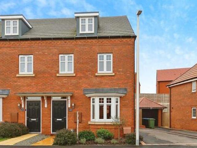 3 Bedroom Semi detached House For Sale In Houlton