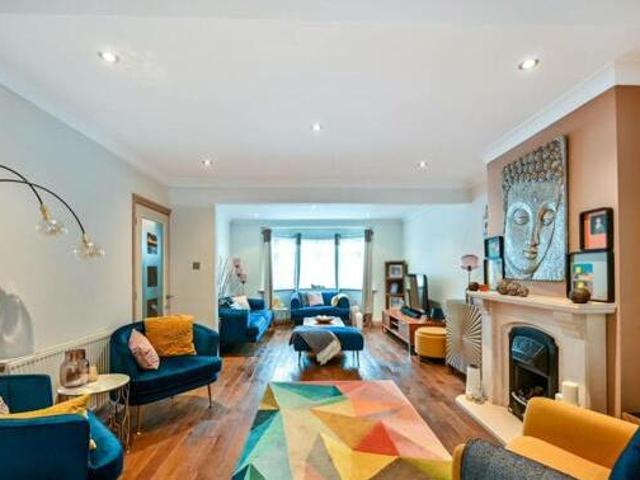3 Bedroom Semi detached House For Sale In Hounslow