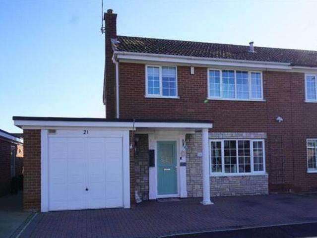 3 Bedroom Semi detached House For Sale In Howden