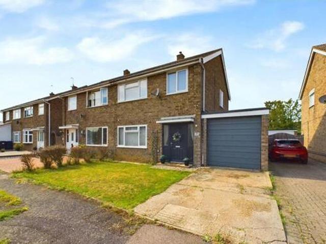 3 Bedroom Semi detached House For Sale In Huntingdon, Cambridgeshire
