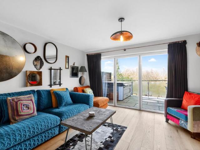 3 bedroom semi detached house for sale in Huntington Road, York, YO31