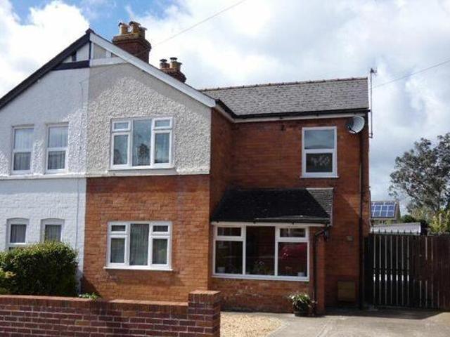 3 Bedroom Semi detached House For Sale In Hucclecote