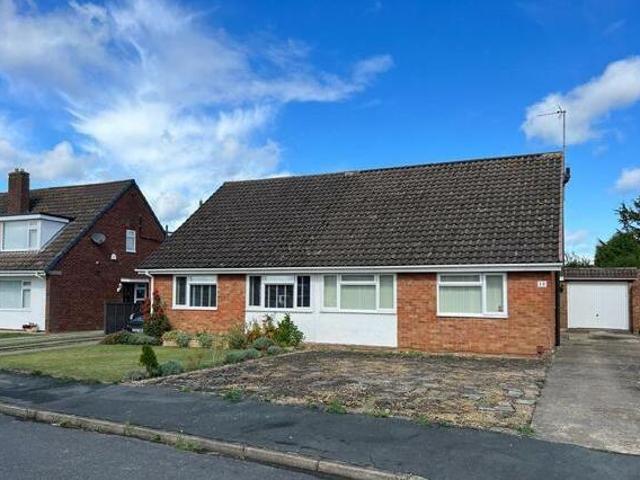 3 Bedroom Semi detached House For Sale In Hucclecote