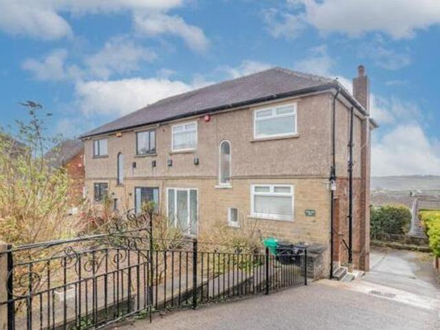 3 Bedroom Semi detached House For Sale In Huddersfield, West Yorkshire