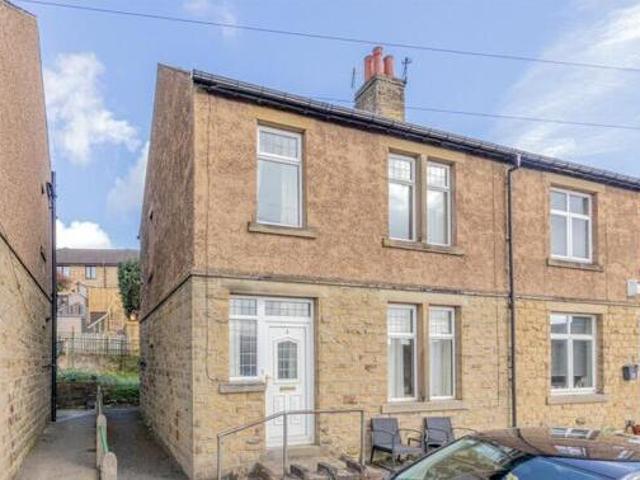 3 Bedroom Semi detached House For Sale In Huddersfield, West Yorkshire