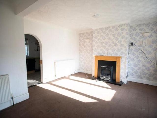 3 bedroom semi detached house for sale in Hull, HU6