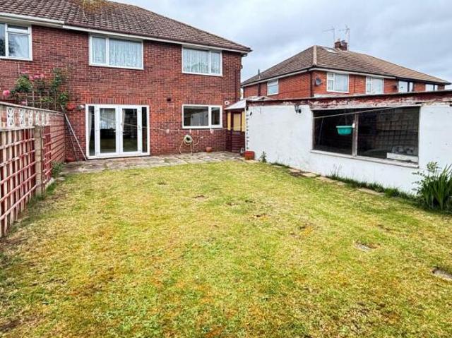 3 bedroom semi detached house for sale in Hurcombe Way, Brockworth, GL3