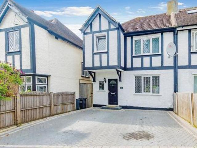 3 Bedroom Semi detached House For Sale In Hurst Road, Croydon