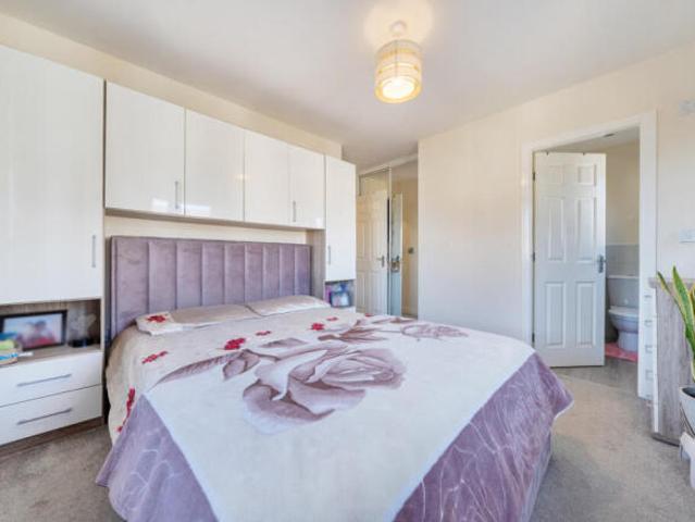 3 bedroom detached house for sale in Hutton Gardens, Pudsey, LS28