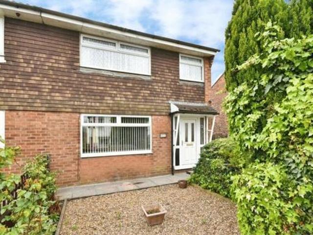 3 Bedroom Semi detached House For Sale In Hyde, Greater Manchester
