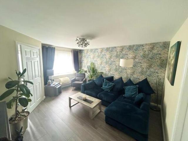 3 bedroom semi detached house for sale in Hyde Park Road, Kingswood, Hull, HU7