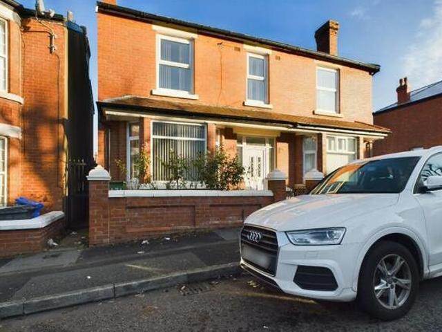 3 Bedroom Semi detached House For Sale In Hyde