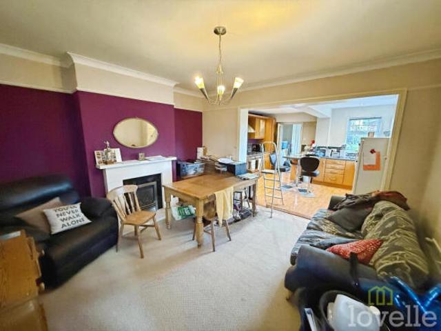3 bedroom semi detached house for sale in Hykeham Road, Lincoln, LN6