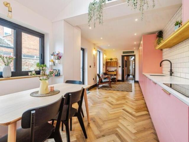 3 bedroom semi detached house for sale in Hykeham Road, Lincoln, LN6