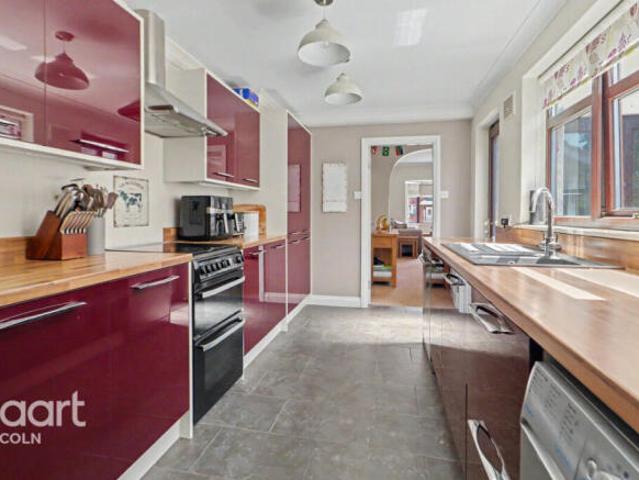 3 bedroom semi detached house for sale in Hykeham Road, Lincoln, LN6