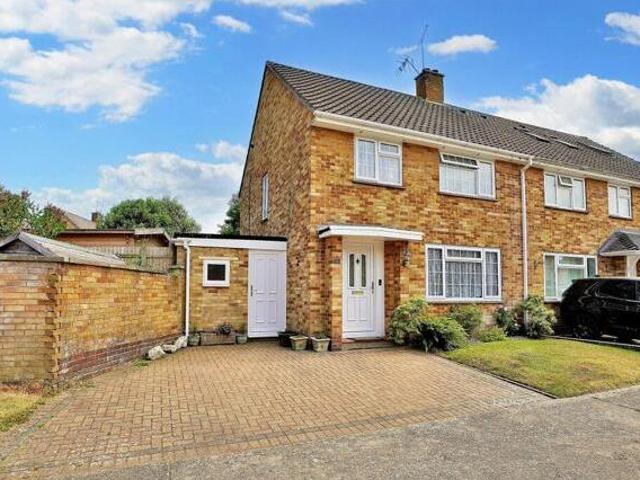 3 Bedroom Semi detached House For Sale In Hythe