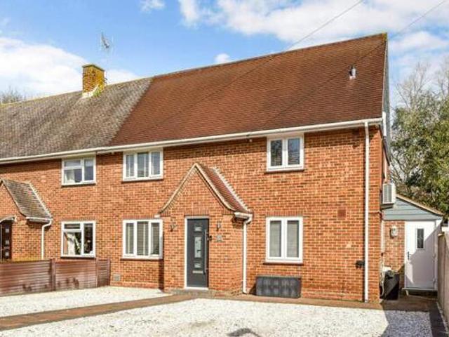 3 Bedroom Semi detached House For Sale In Hythe, Southampton