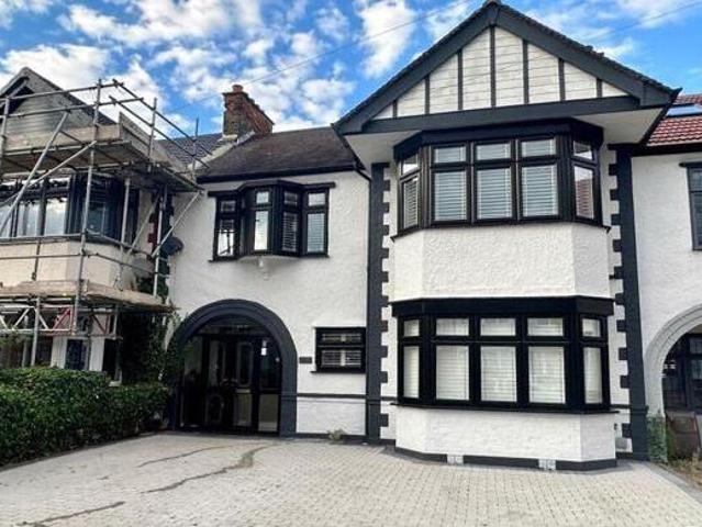 3 Bedroom Semi detached House For Sale In Ilford