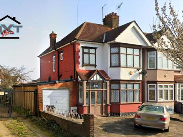 3 Bedroom Semi detached House For Sale In Ilford, Essex