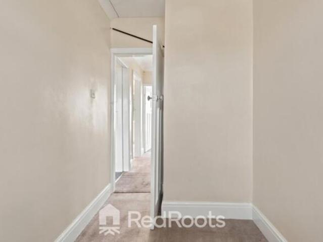 3 bedroom semi detached house for sale in Ingleborough Drive, Sprotbrough, Doncaster, DN5