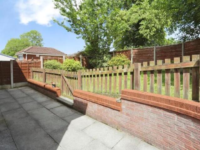 3 bedroom semi detached house for sale in Ingram Drive, Heaton Mersey, Stockport, SK4
