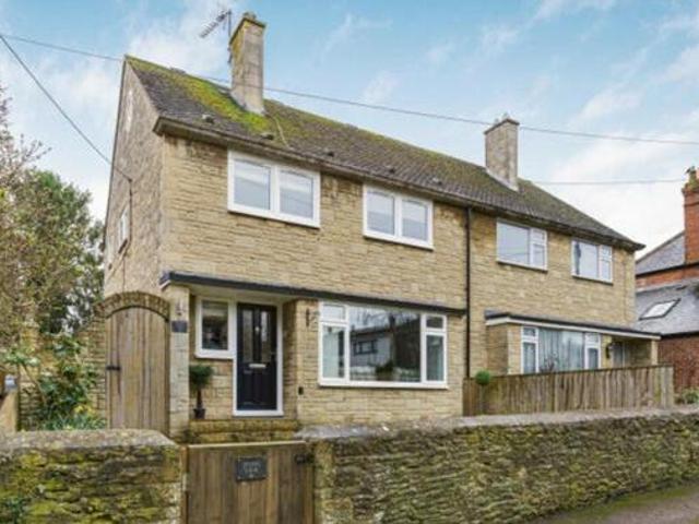 3 Bedroom Semi detached House For Sale In Islip