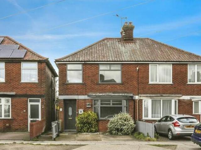 3 Bedroom Semi detached House For Sale In Ipswich, Suffolk