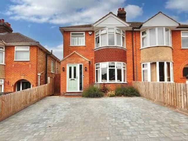3 Bedroom Semi detached House For Sale In Ipswich, Suffolk