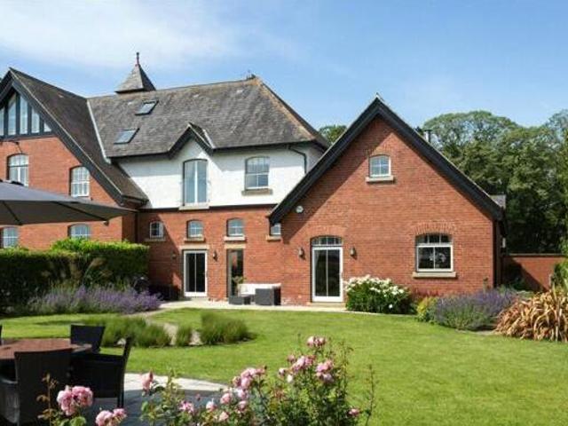 3 Bedroom Semi detached House For Sale In Jacksons Walk, York