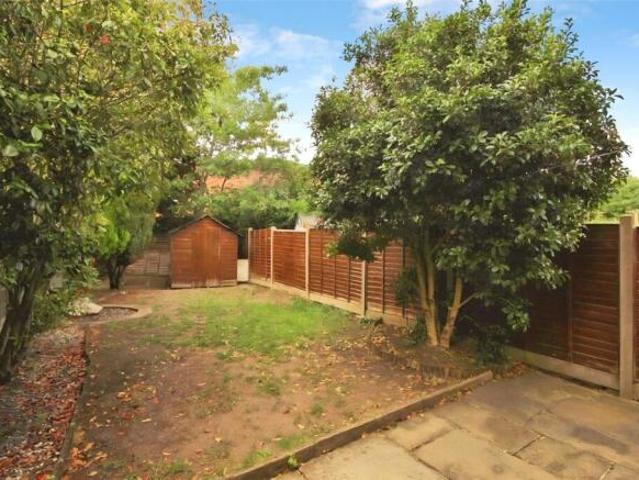 3 bedroom semi detached house for sale in Josephs Road, Guildford, Surrey, GU1