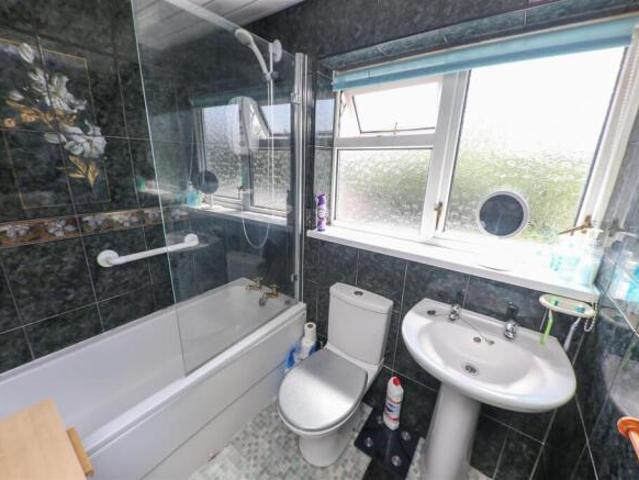 3 bedroom semi detached house for sale in Jossey Lane, Scawthorpe, Doncaster, DN5