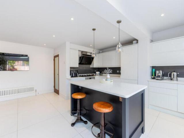 3 bedroom semi detached house for sale in Jubilee Road, Bristol, BS15